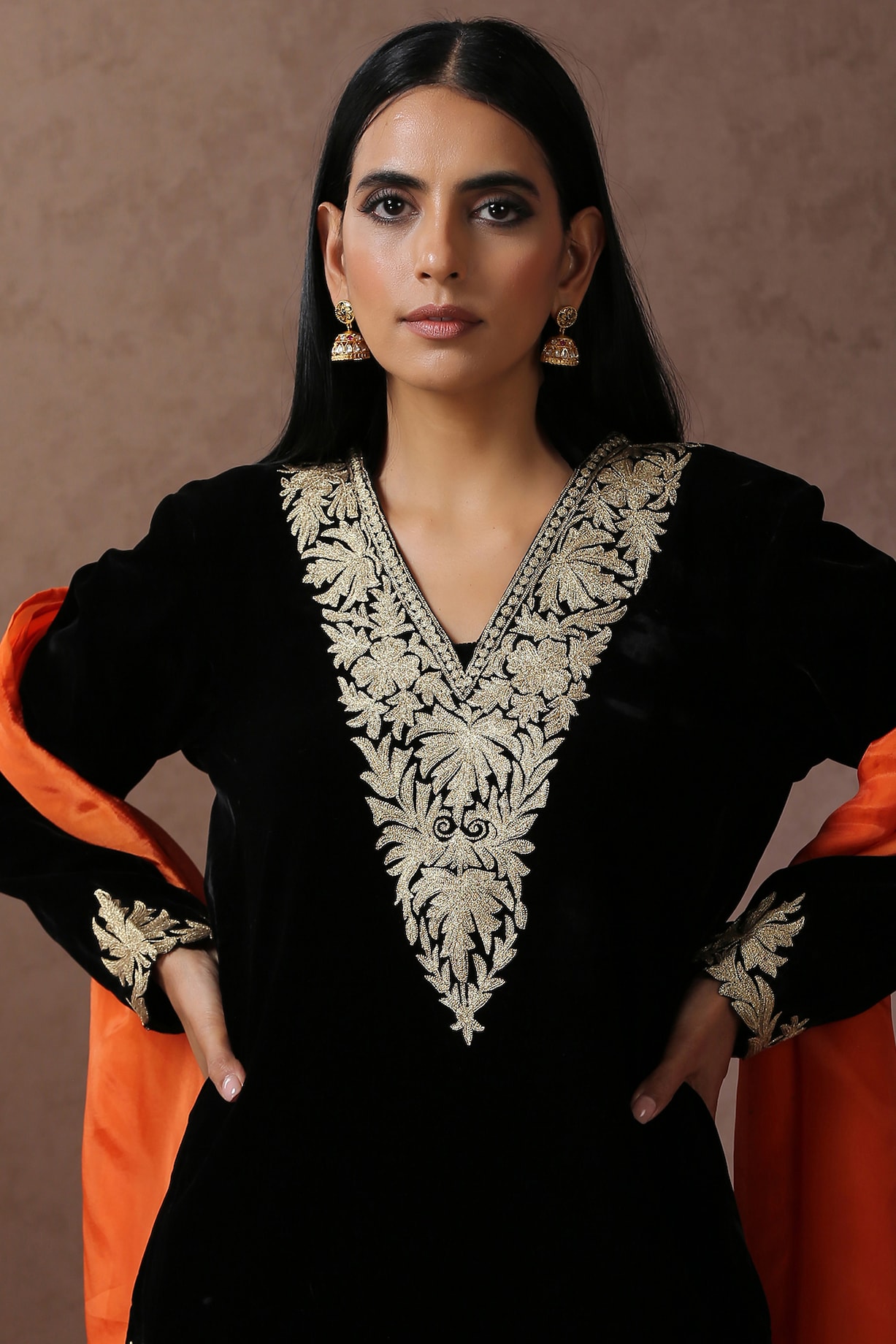 Black Velvet Embroidered Tunic Set By Wazir C At Pernias Pop Up Shop 2025