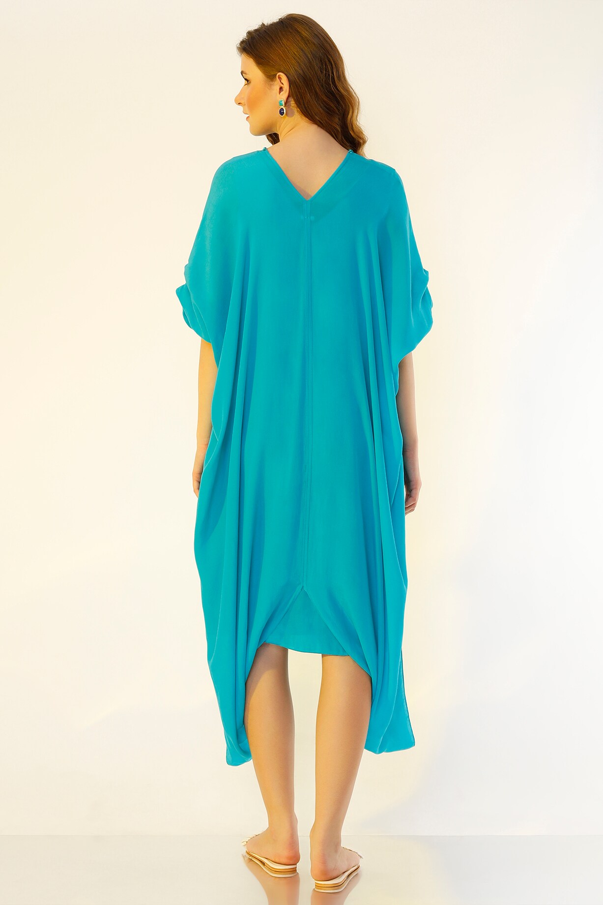 Turquoise Pleated Kaftan by Wendell Rodricks at Pernia's Pop Up Shop 2025
