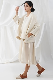 Ivory Embroidered Jacket Design by YAVI at Pernia's Pop Up Shop 2023