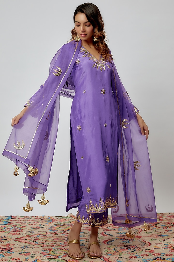 Violet Pure Spun Silk Embroidered Kurta Set by Yuvrani Jaipur at Pernia ...