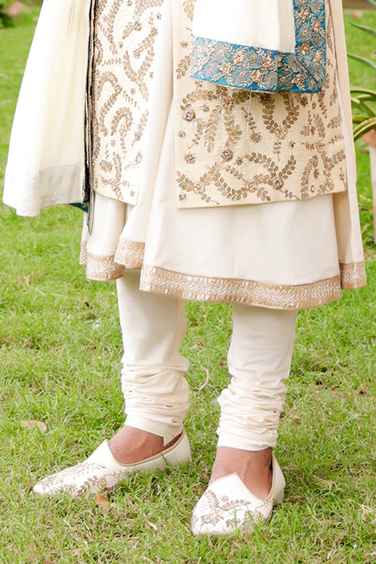 Ivory Pure Raw Silk Hand Embroidered Sherwani Set by ZENITH COUTURE at ...