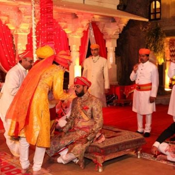 The Cultural Significance of the Tilak Ceremony in Rajasthani Weddings 2025