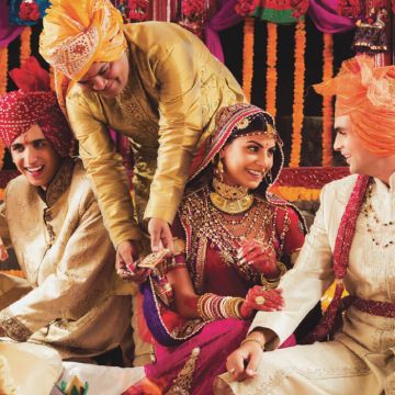 The Symbolism of the Varmala and Phera Ceremonies in Rajasthan 2025