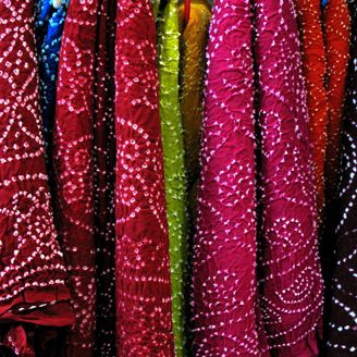 The Ultimate Guide To Rajasthani Clothing & Crafts 2025