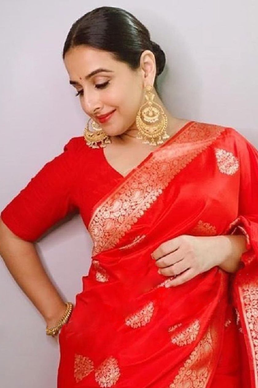 Raisin Global | Biography | Label | Collection | Celebrity Wear 2025